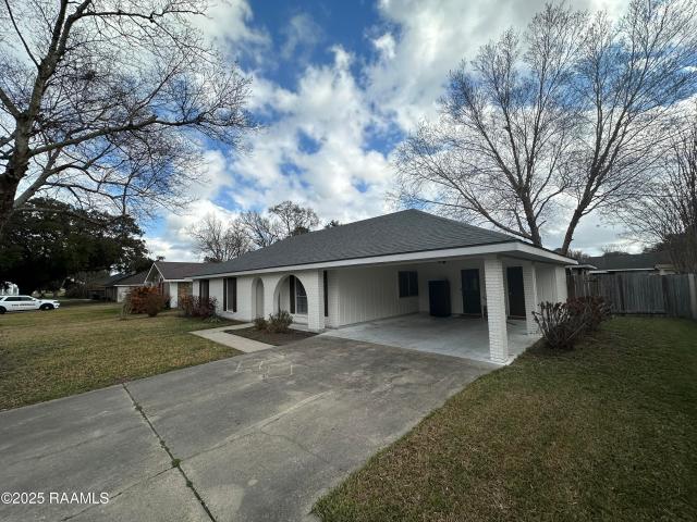 107 Bellridge Dr, Lafayette, LA 70506 | MLS #RA2600002 | Compass