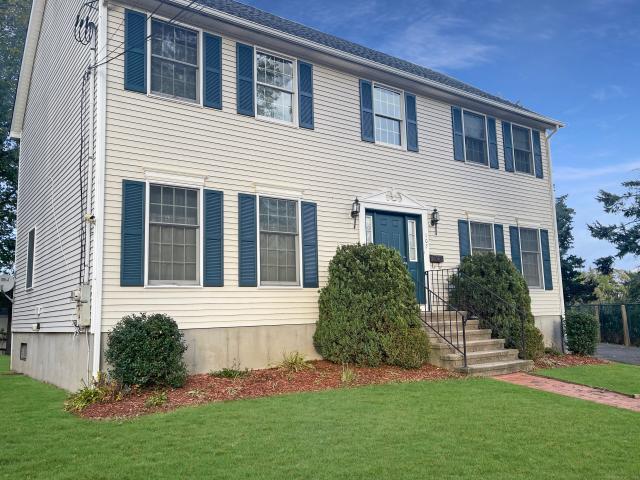 107 Benson Pl, Fairfield, CT 06824 | MLS #24134