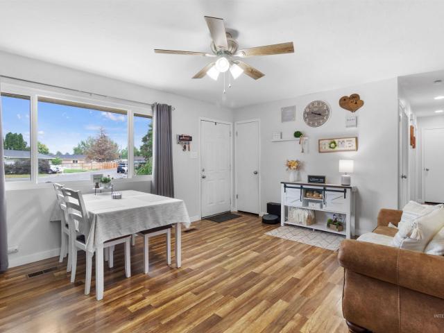 107 Birchwood Cir N