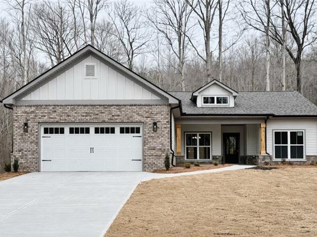 107 Birch Ct, Westminster, SC 29693