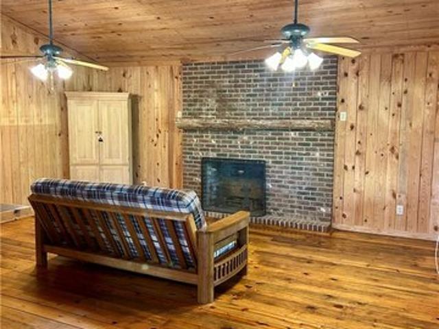 107 Brendart Hill Rd, Sunset, SC 29685