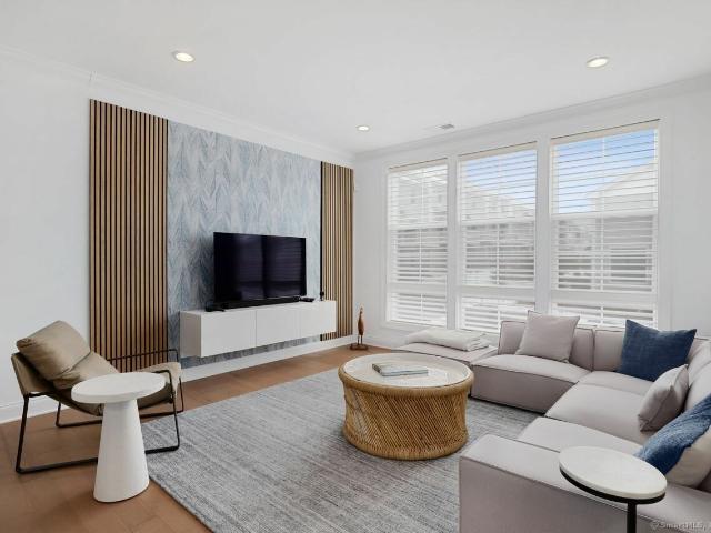 107 Brentwood Circle, Danbury, US, CT