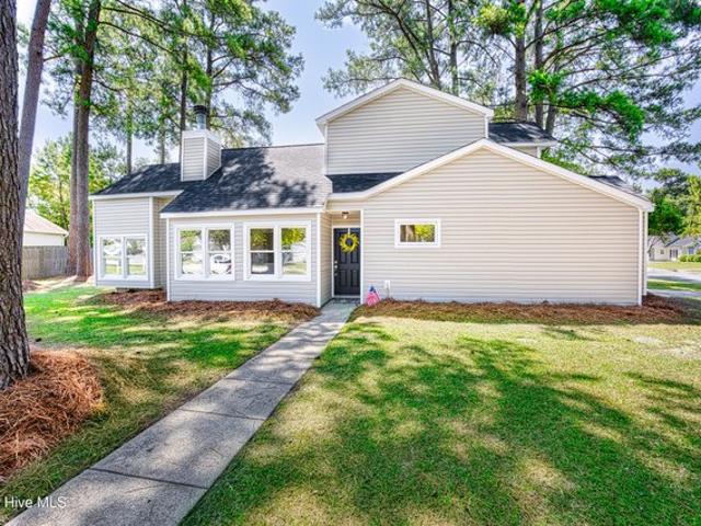 107 Broadleaf Dr, Jacksonville, NC 28546