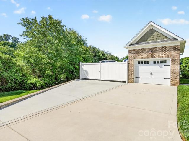 107 Buffalo Creek Drive