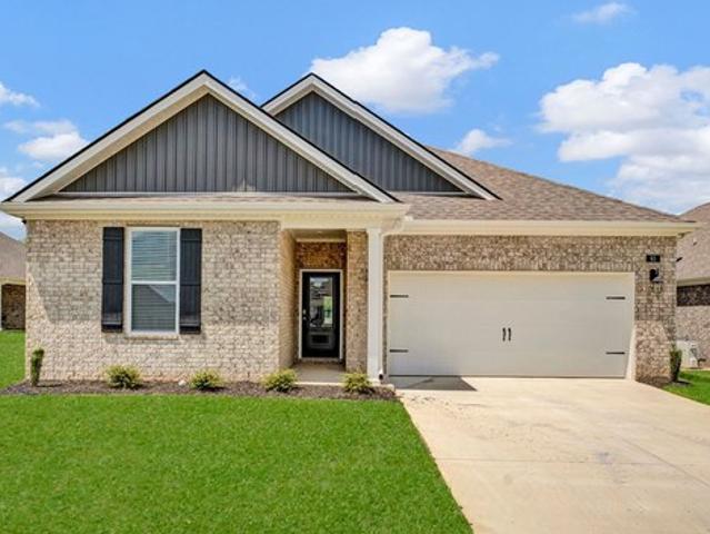107 Gateway Dr, Jackson, TN 38305