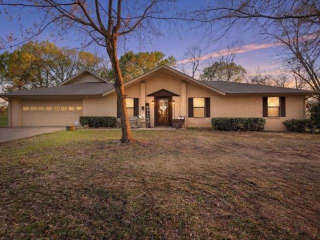 107 Galloway Ave, Naples, TX 75568