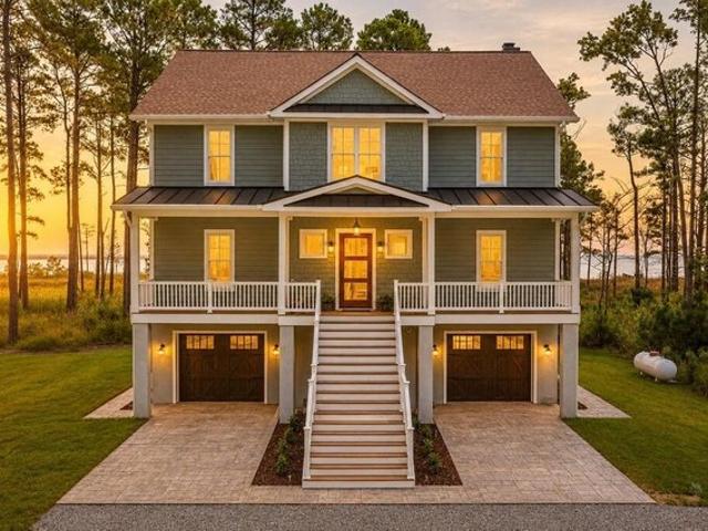 107 Galway Bay Ln, Kilmarnock, VA 22482