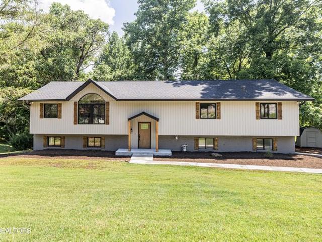 107 Garnet Ln, Oak Ridge, TN 37830