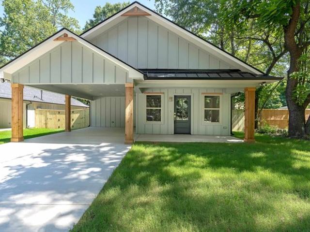 107 Garrett St, Longview, TX 75602