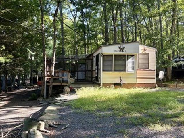 107 Glenwood Lndg, Milford, PA 18337