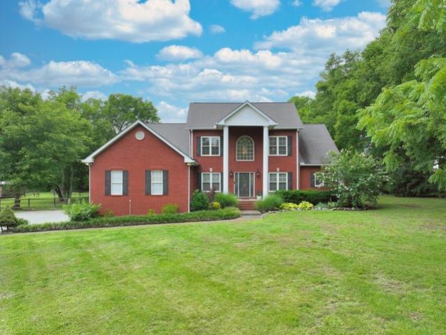 107 Greenfield Ln, Castalian Springs, TN 37031