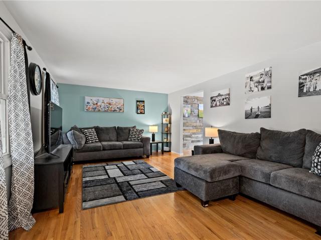 107 Grosvenor Ave