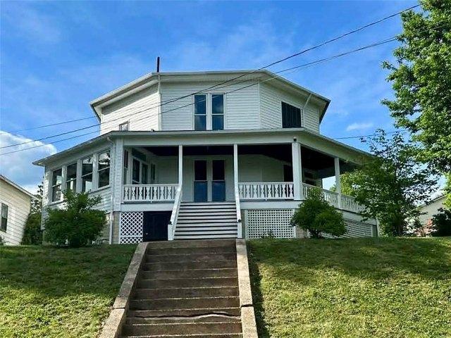 107 Grove Ave, Chicora, PA 16025