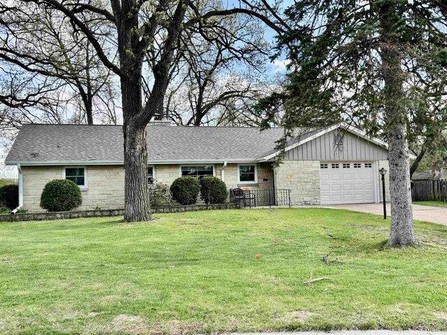 107 Doresella St, Loves Park, IL 61111