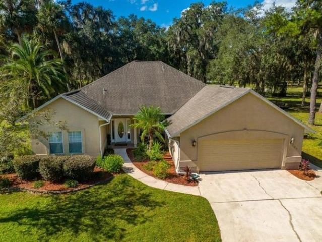 107 Dexter Ct, Crescent City, FL 32112