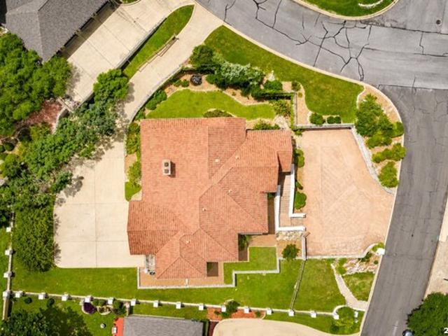 107 Deerwood Drive