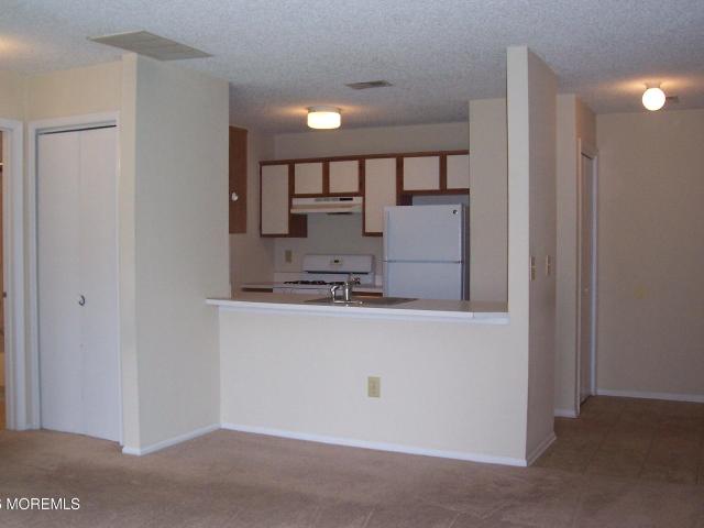 107 Des Moines Court