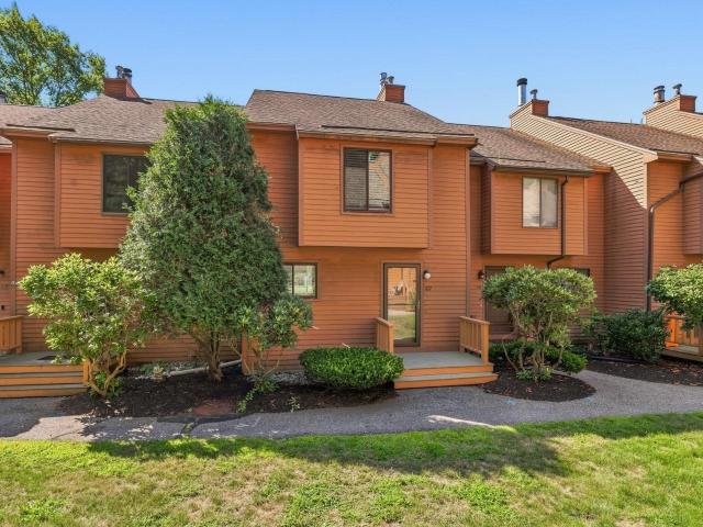 107 Dunvegan Woods Drive