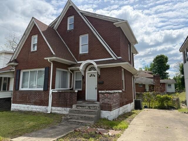 107 E C St, Beckley, WV 25801