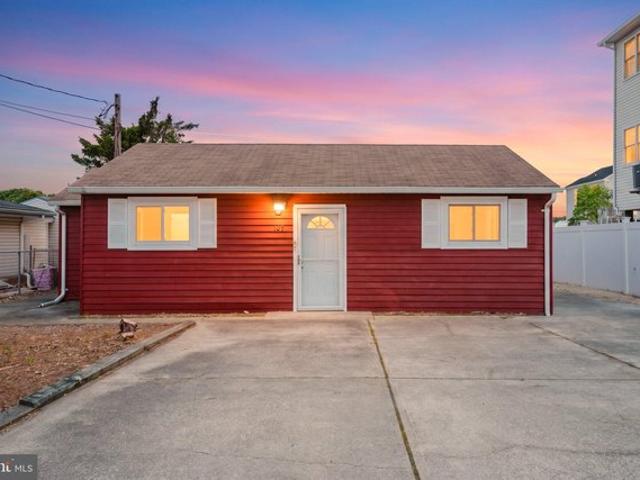107 E Dory Dr, Tuckerton, NJ 08087