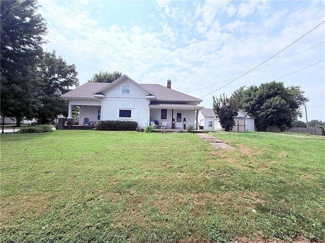 107 E Main St, Savannah, MO 64485