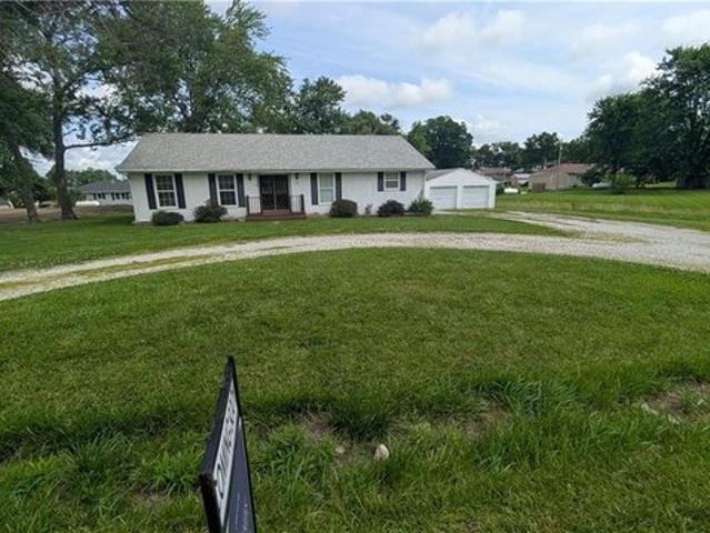 107 E Maple St, Polo, MO 64671
