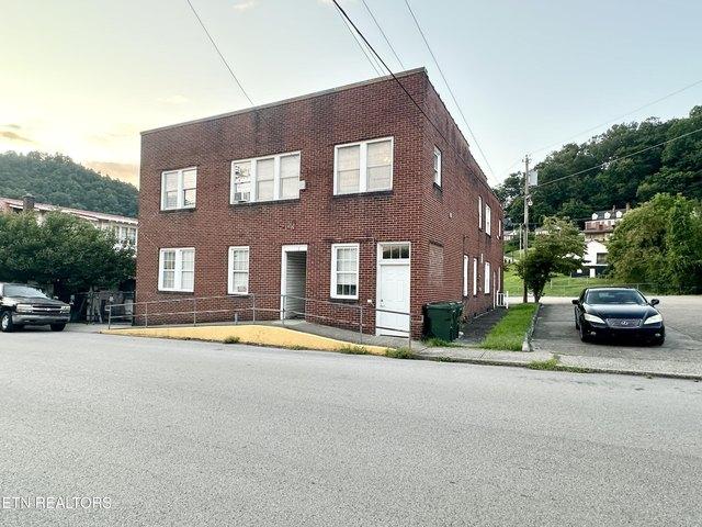 107 E Mound St, Harlan, KY 40831