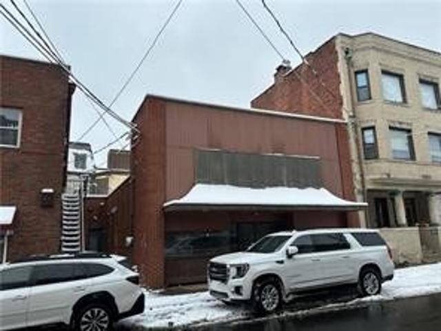 107 E North Street & 106 N Mercer Street