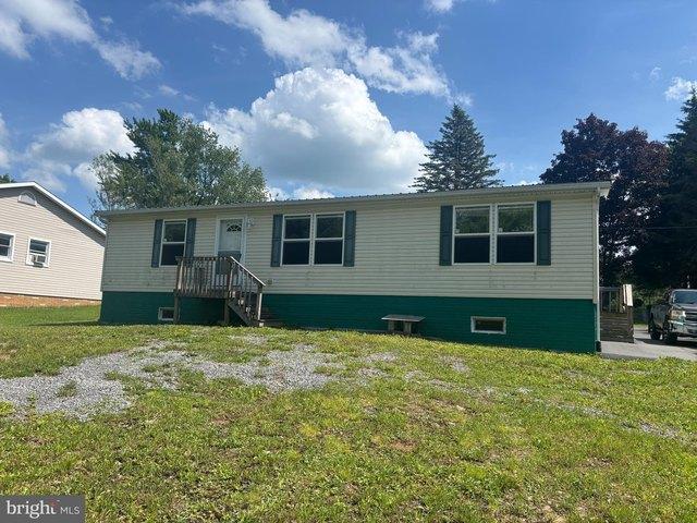 107 E Park Ave, Snow Shoe, PA 16874