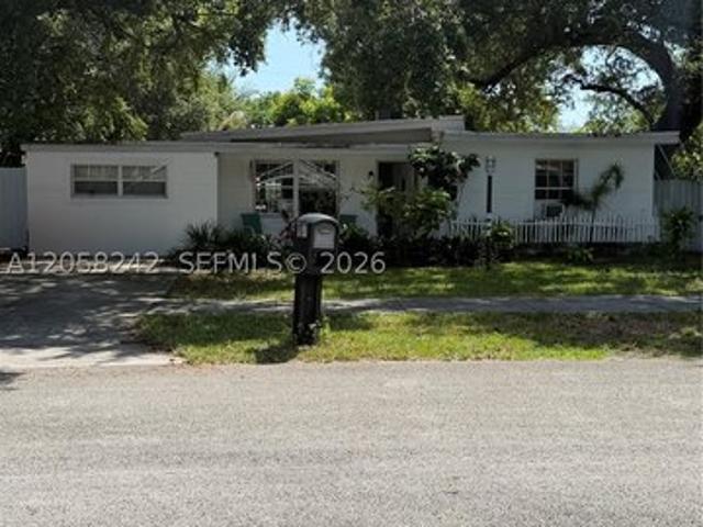 107 Edmund Rd, West Park, FL 33023