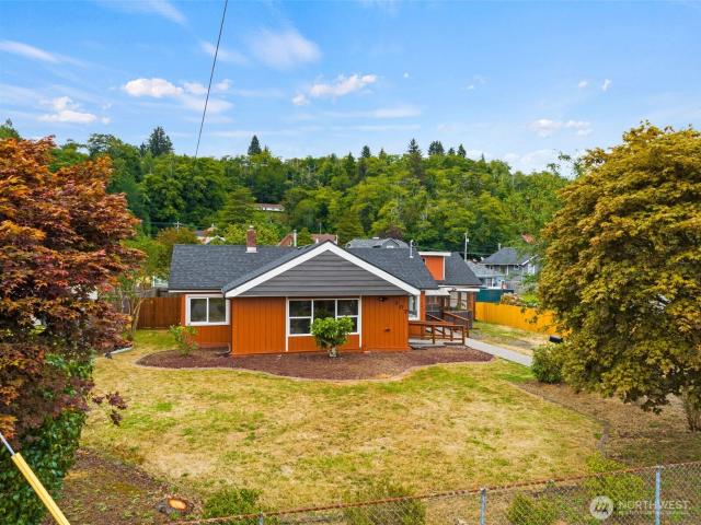 107 Eklund Avenue