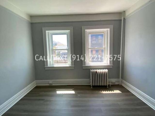 107 Elm St Yonkers, NY 10701