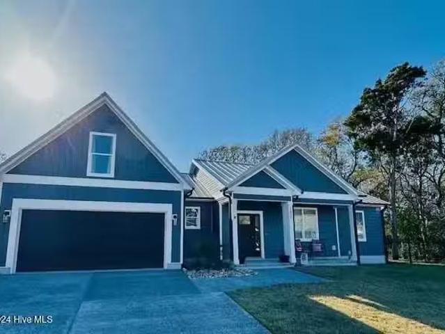 107 Evergreen Lane, Pine Knoll Shores, NC 28512