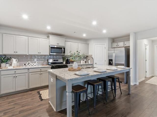 107 Everwood Court