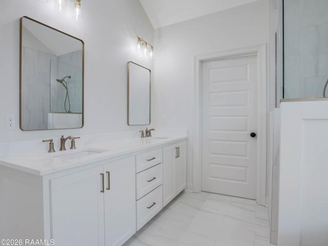 107 Fountain Mdw Dr, Broussard, LA 70518 | MLS #RA2600000