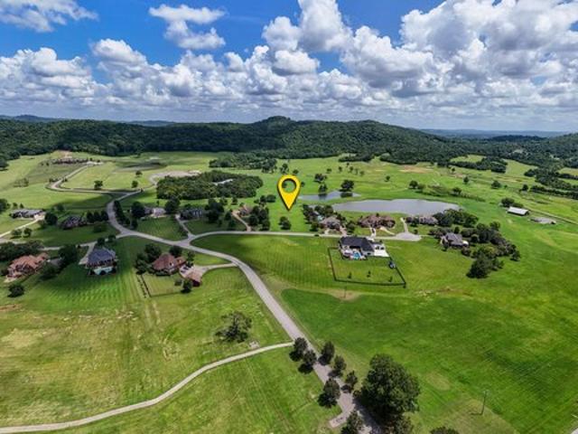 107 Forrest Ct, Shelbyville, TN 37160