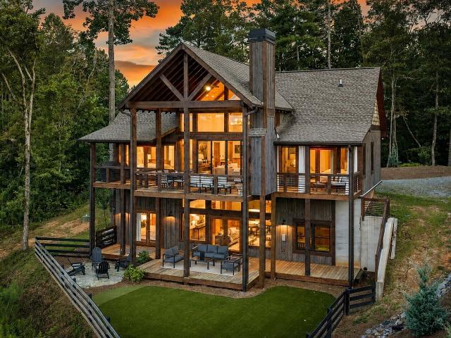 107 Fish Tale Cove