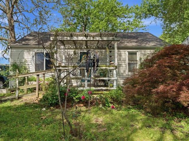 107 Florida Ave, Washington, IL 61571