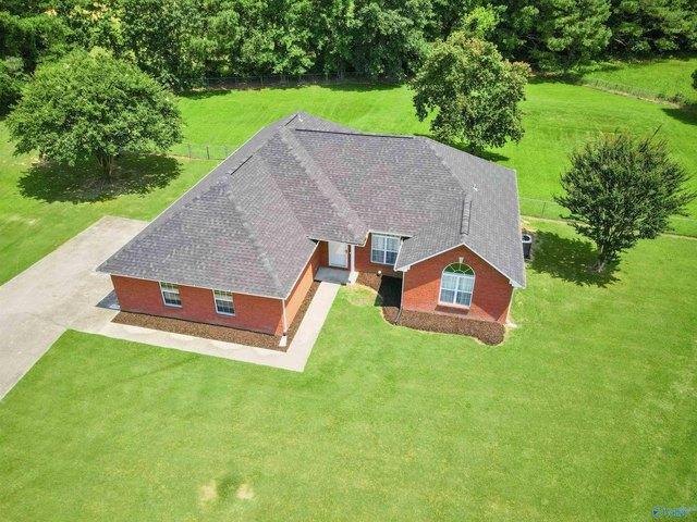107 Kaylee Loop Rd, Hartselle, AL 35640