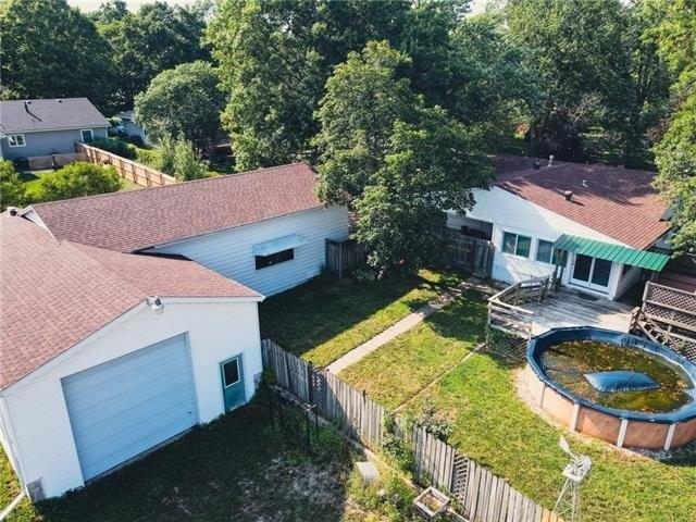 107 Kansas Ave, Hiawatha, KS 66434
