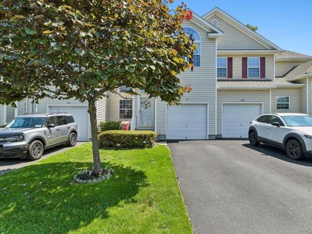 107 Kettles Ln, Medford, NY 11763
