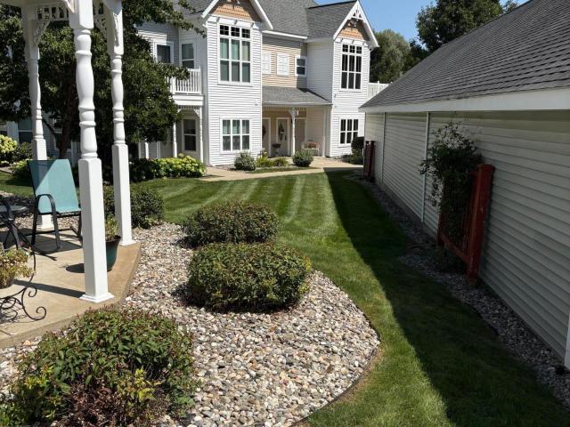107 Kelly Cir, Guilderland, NY 12009 | MLS #202526 | Compass