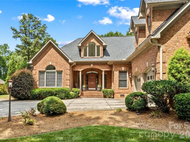 107 Kenway Loop