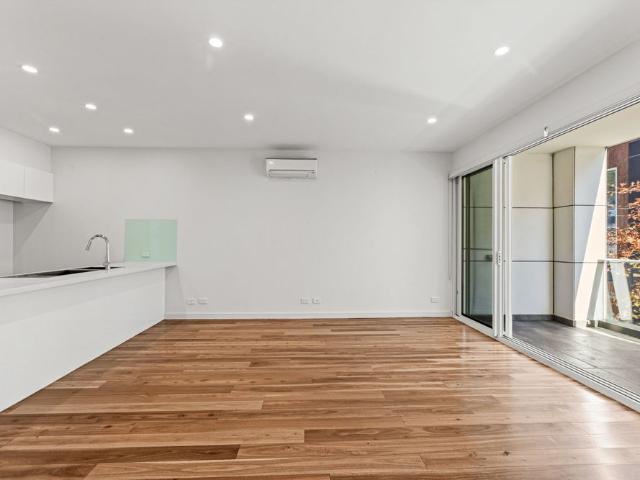 10/7 Hay Street