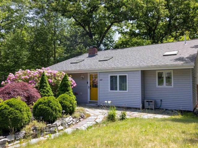 107 Hackett Hill Rd, Hooksett, NH 03106