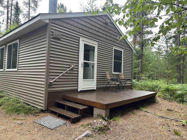 107 Haglund Dr, Ishpeming, MI 49849