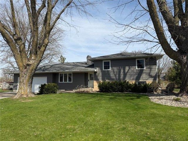 107 Hague Ave S, Hollandale, MN 56045