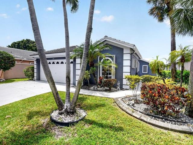 107 Harbor Lake Cir, Greenacres, FL 33413
