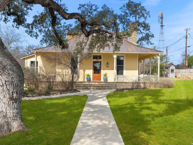 107 High St, Comfort, TX 78013 | MLS #1961 | Compass