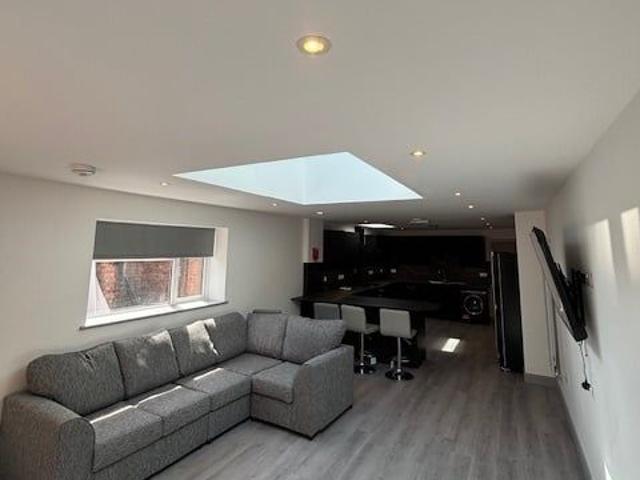 107 Hubert Road